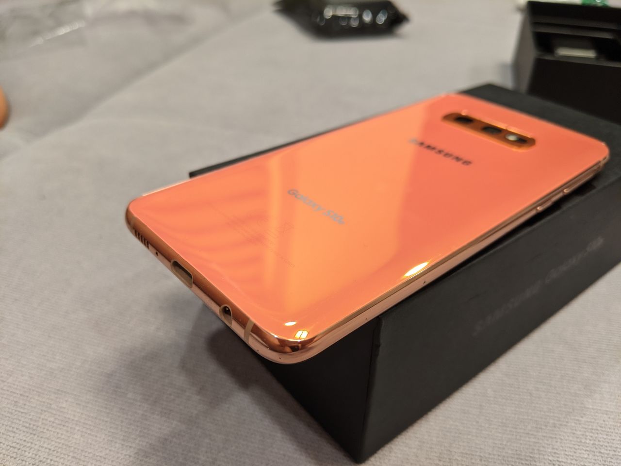 Samsung Galaxy S10E SM-G970U1 128GB Flamingo Pink