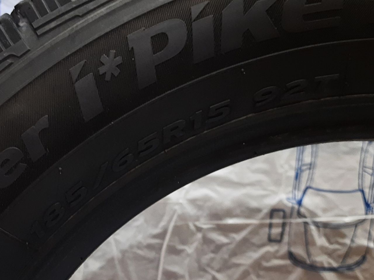 Hankook Winter i*Pike RS - 185/65 R15