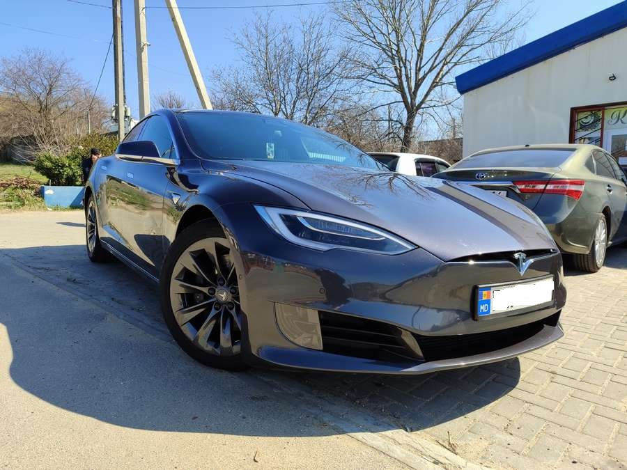 Tesla Model S