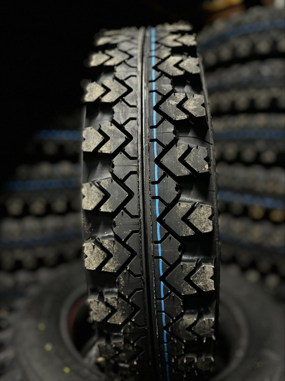 Внедорожные шины : ВЛИ-5 UTP / SUV / 4x4 / 175/80 R16