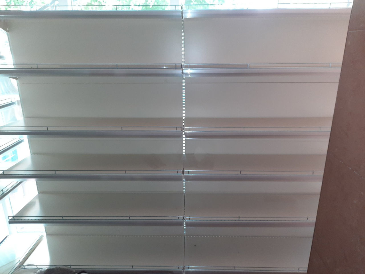 Rafturi pentru comert