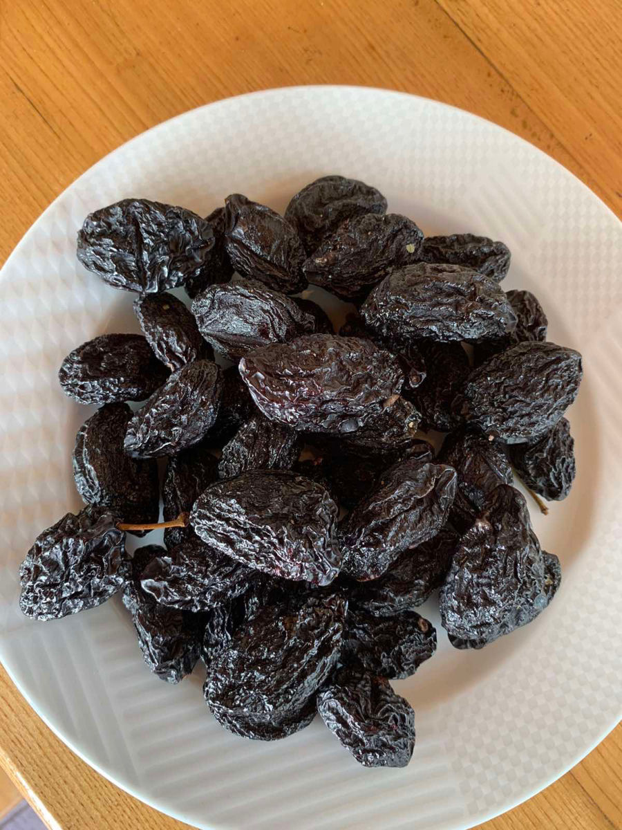 Prune uscate stenley, cantități mari.