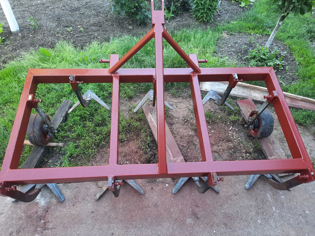 Cultivator pentru minitractoare de la 20 cai in sus