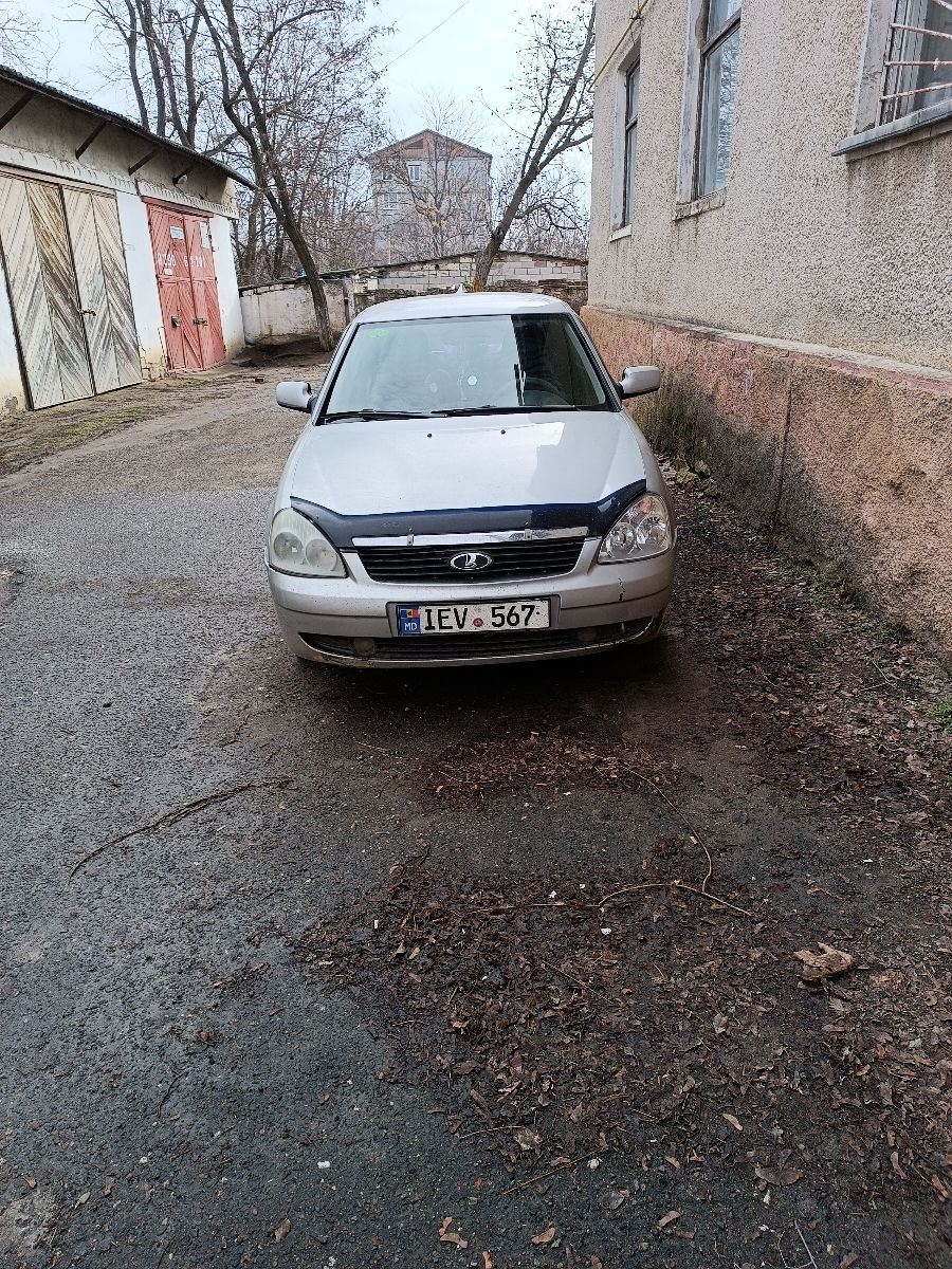 Lada / ВАЗ Priora 2008 г. с пробегом 175000 км, Бензин, 1800