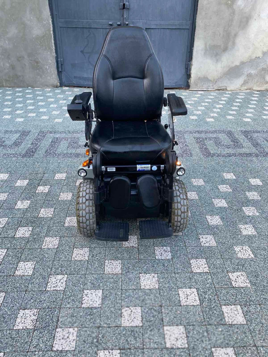 scaun cu rotile electric