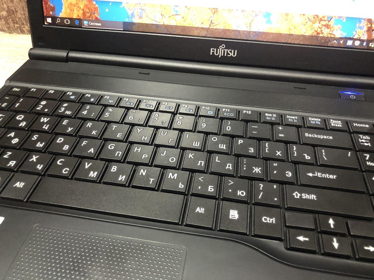 Fujitsu Lifebook AH532