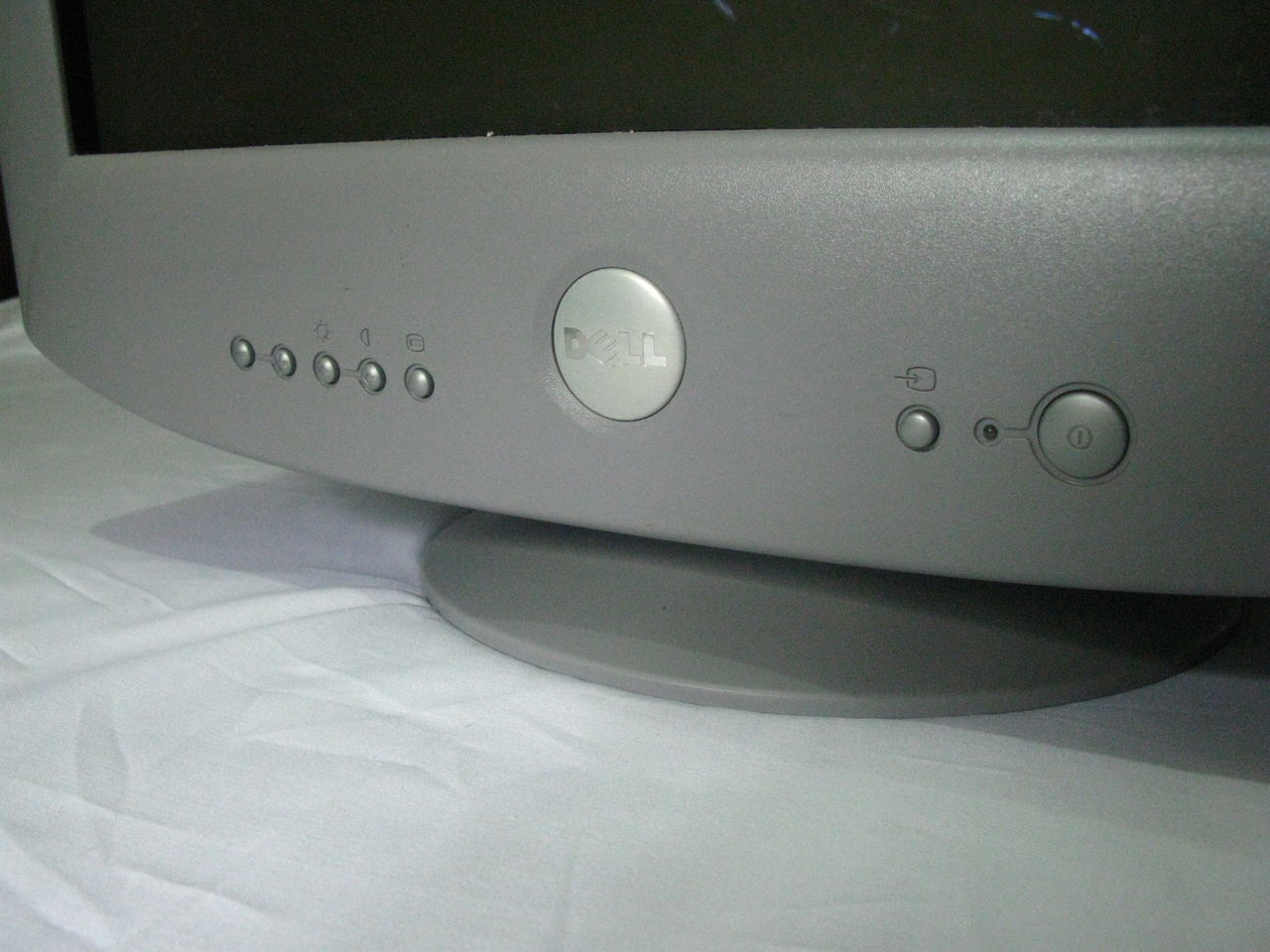 Dell P1130 Trinitron CRT