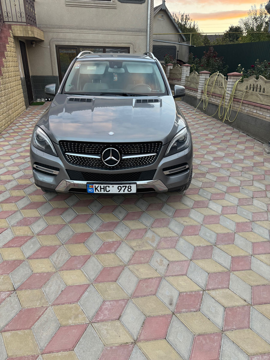 Mercedes M-Class an. 2013 cu rulaj 340 km, Diesel, 21900