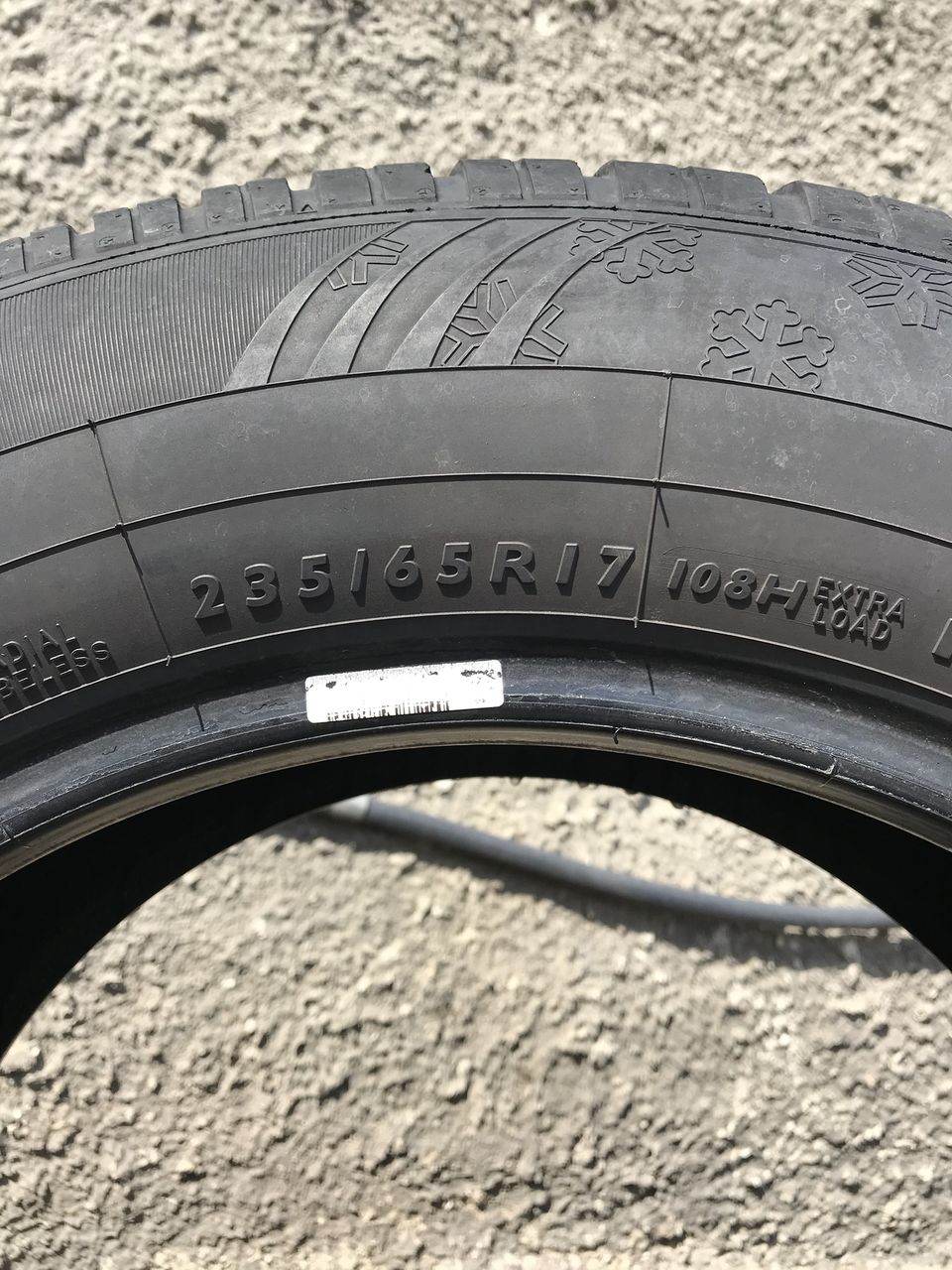 235 65 17