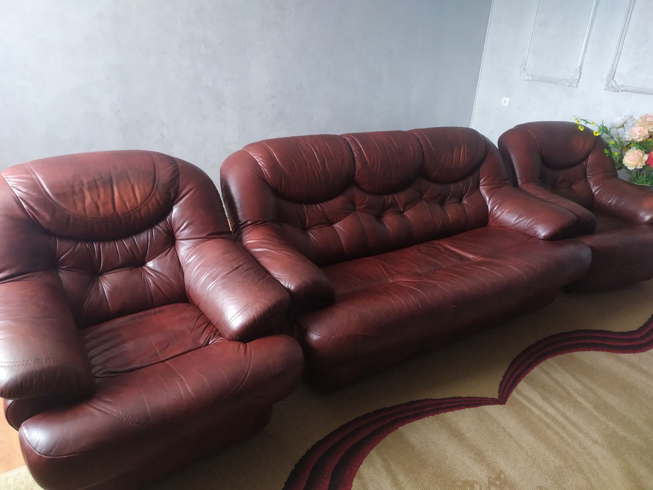 Canapea moale din piele