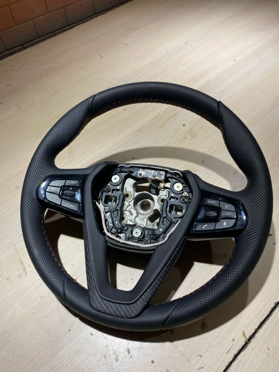 BMW G30 volan la schimb