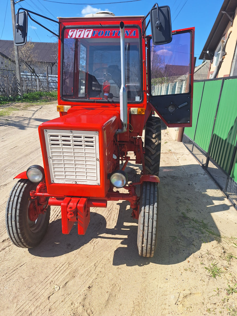 Se vinde urgent T-25 in stare foarte bună la un preti foarte bun