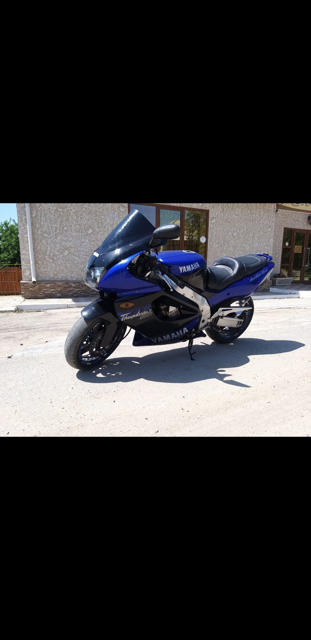 Yamaha R 1000