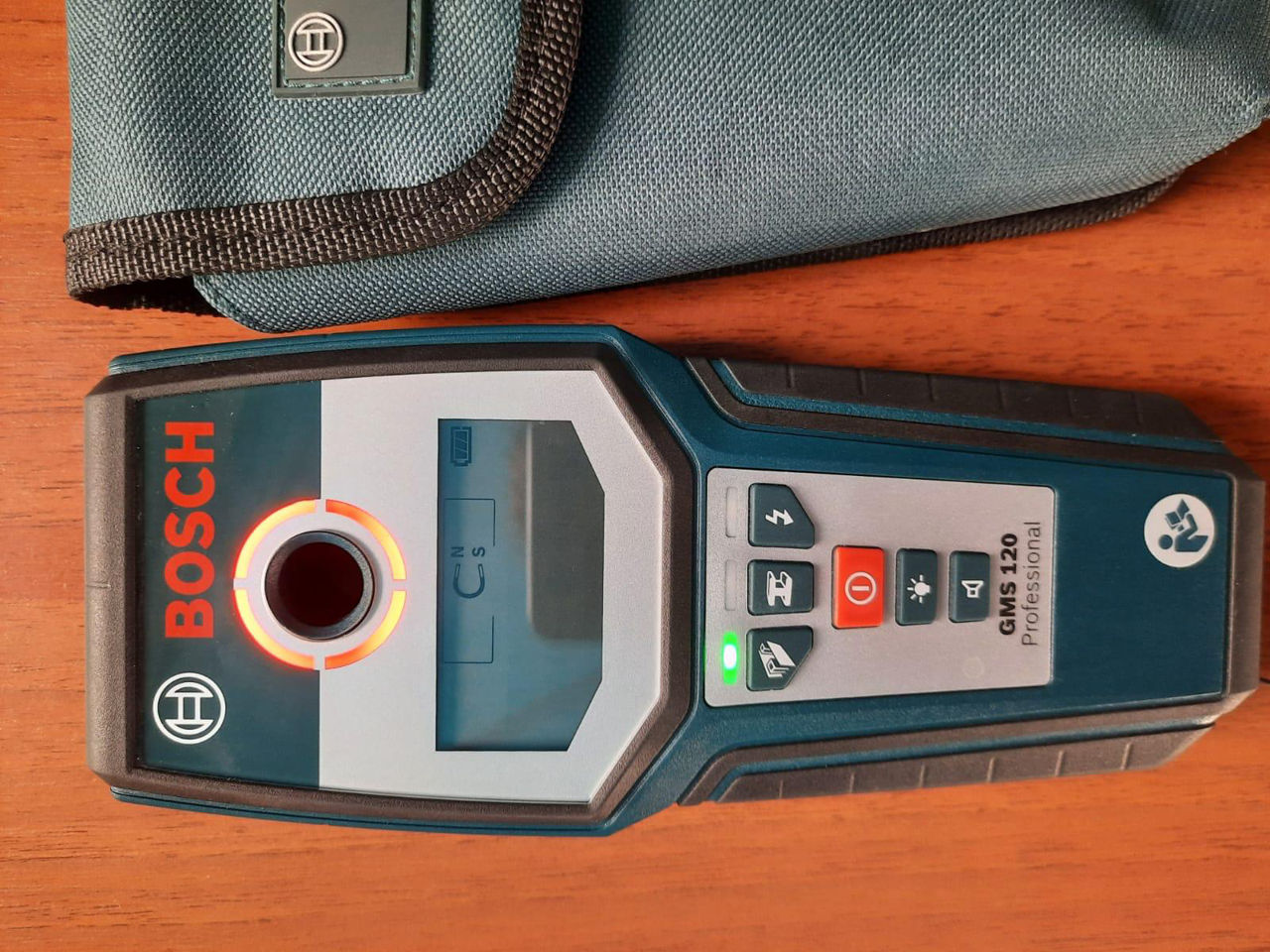 Multidetector Bosch GMS 120 professional
