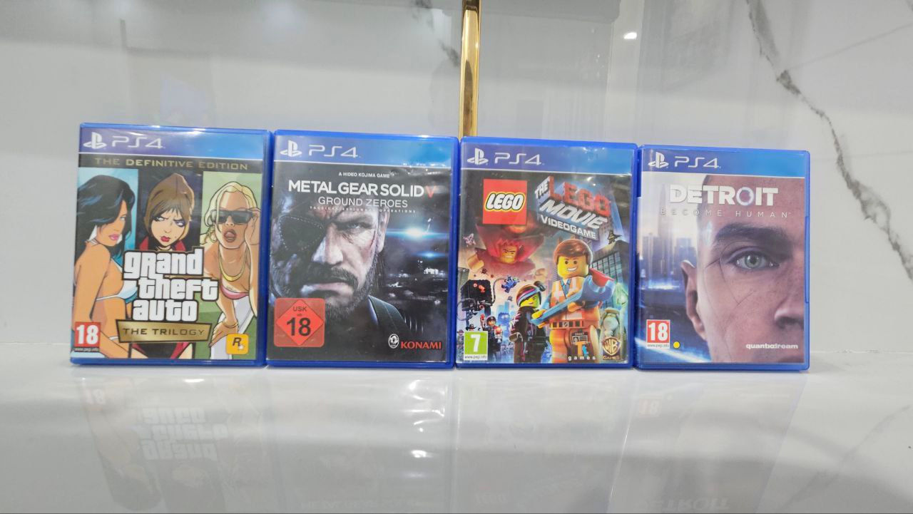 Vând jocuri PlayStation 4