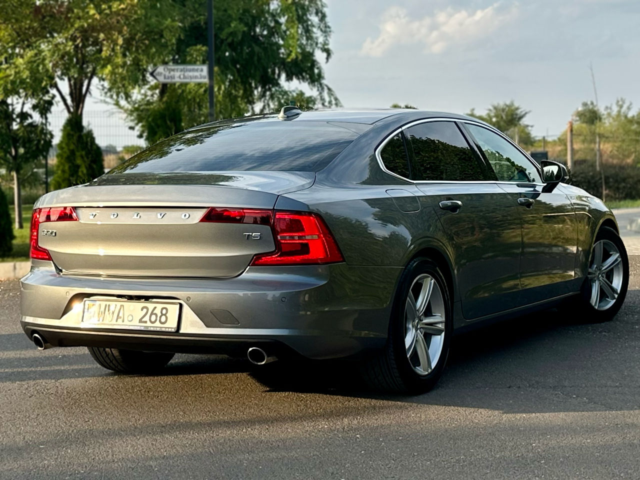 Volvo S90