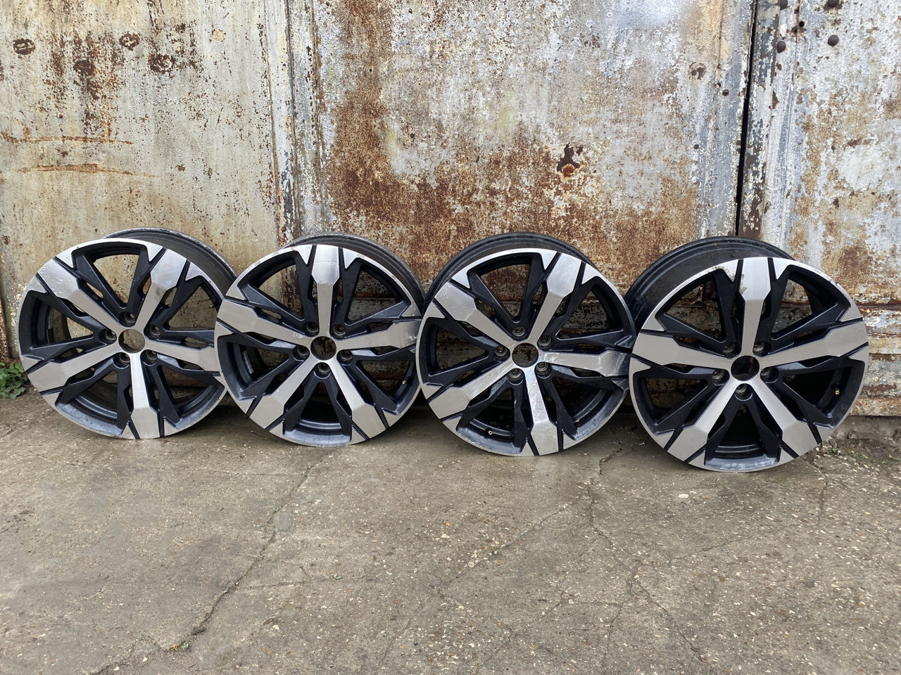 Диски 7.5j R18 5x108