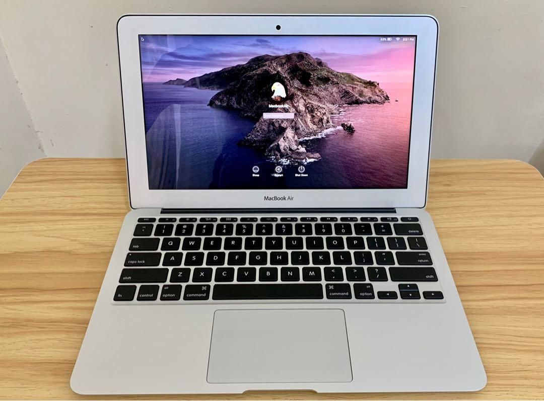 MacBook Air A1465. i5, SSD 256 GB, video 1,5 GB.