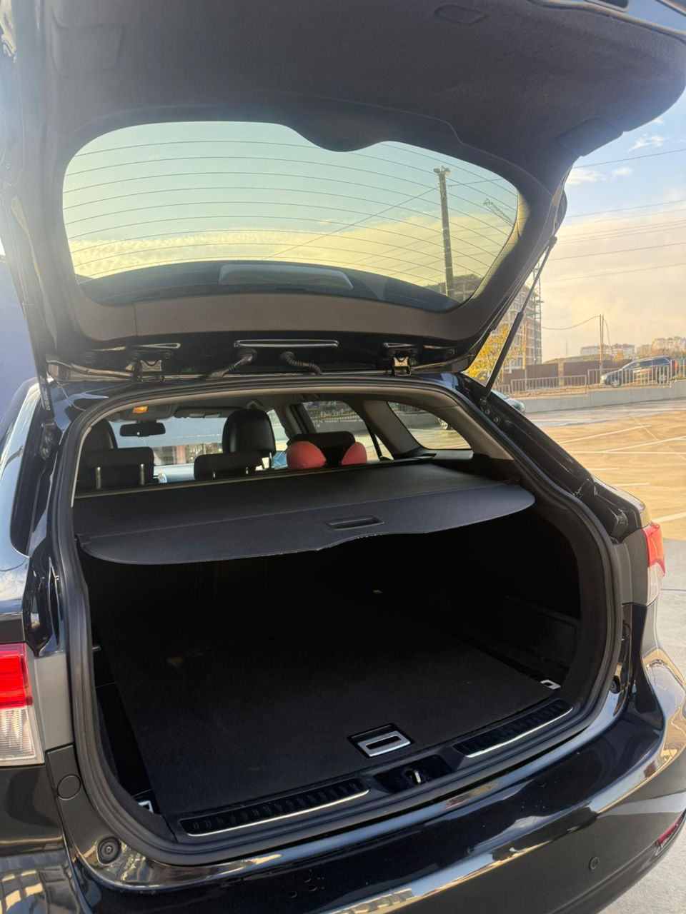 Toyota Avensis an. 2012 cu rulaj 235000 km, Diesel, 9900