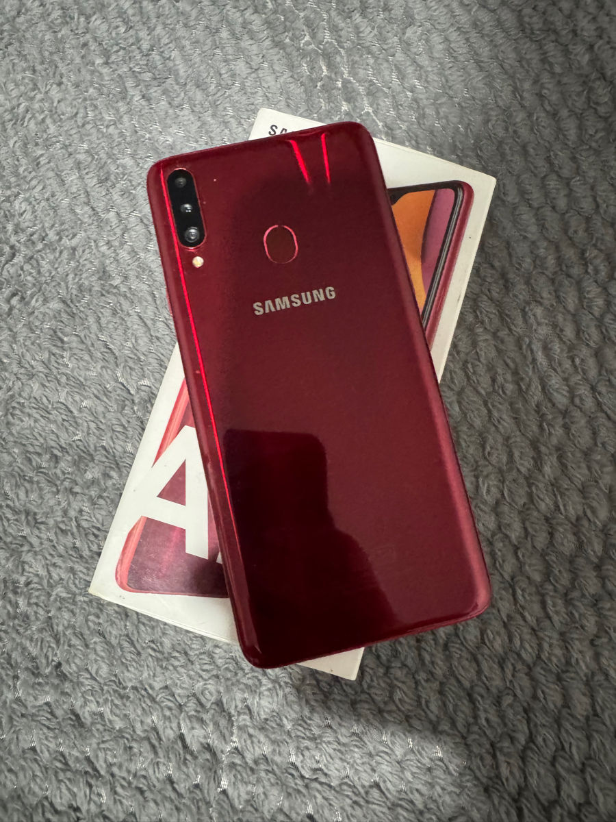 Продам Samsung A20s