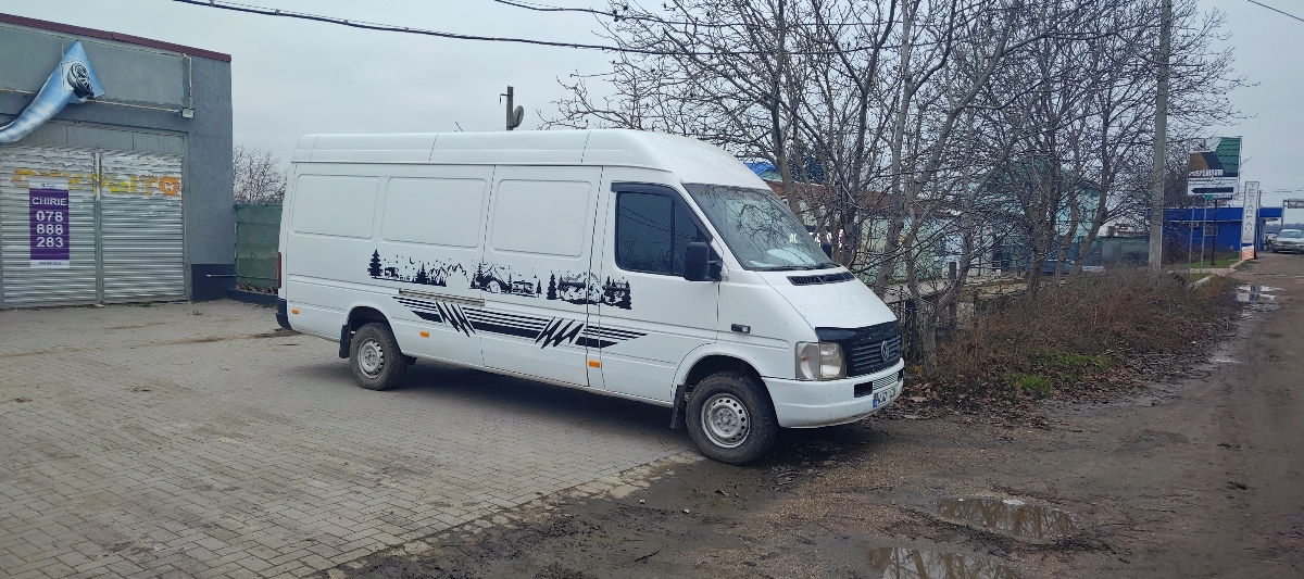 Volkswagen LT35 an. 2004 cu rulaj, Diesel, 6100