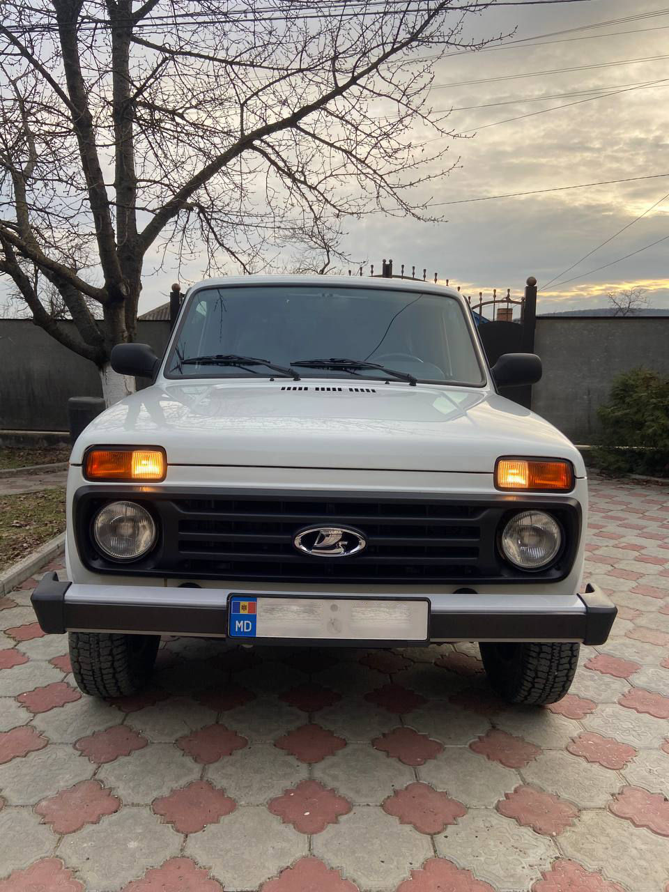 Lada / ВАЗ 2121 (4x4) an. 2017 cu rulaj 45000 km, Benzină, 9800