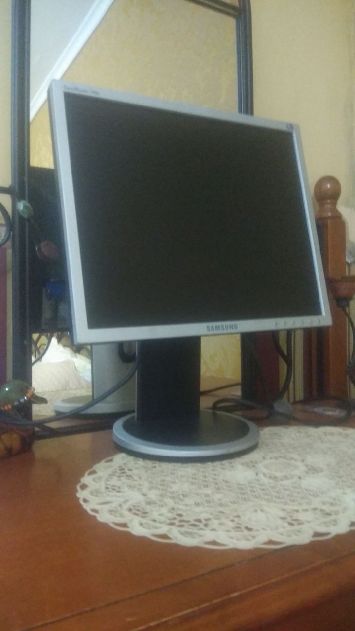 Настольный компьютер весь Комплект с колонками