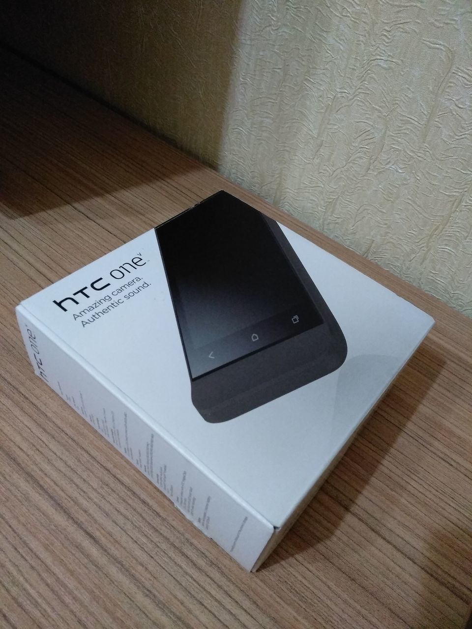 HTC One,