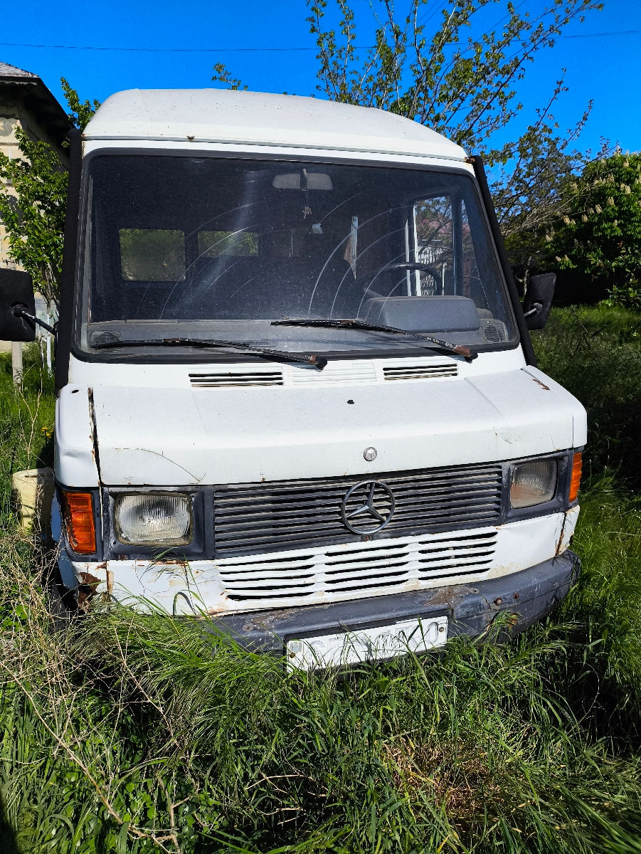 Mercedes 310