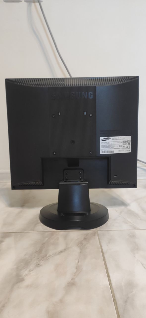 Monitor Samsung SyncMaster 720N și 923NW