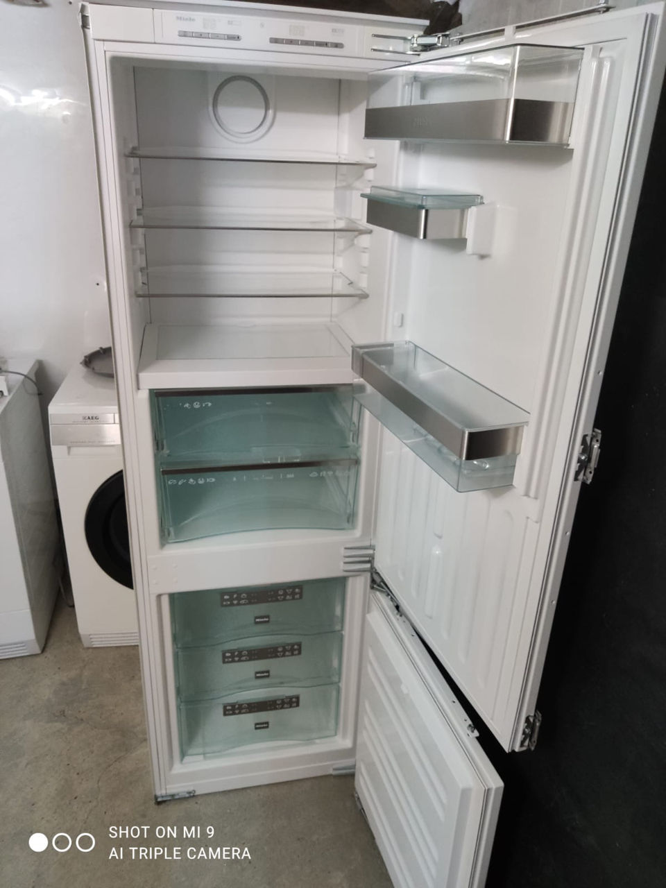 Холодильник Miele
