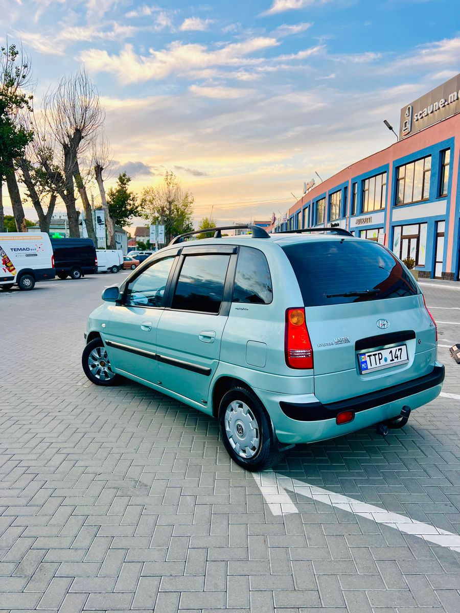 Hyundai Matrix 2003 г. с пробегом 230000 км, Дизель, 3399