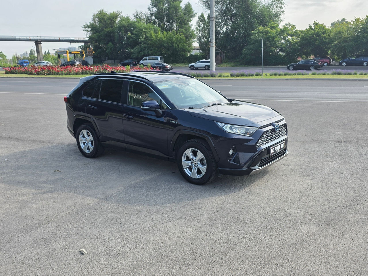 Toyota Rav 4 2020 г. с пробегом 117000 км, Гибрид, 23500