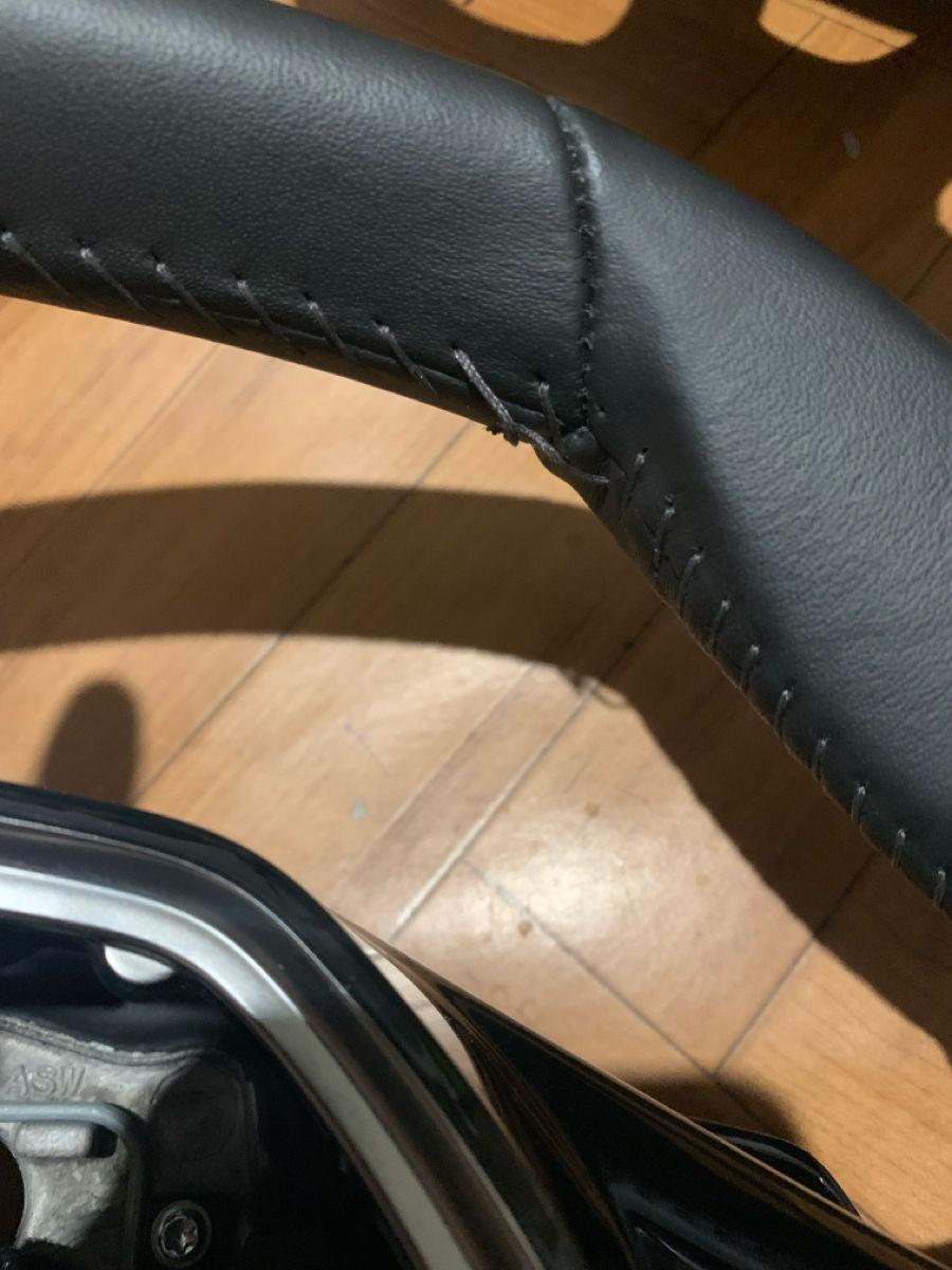 vând volan Peugeot nou!