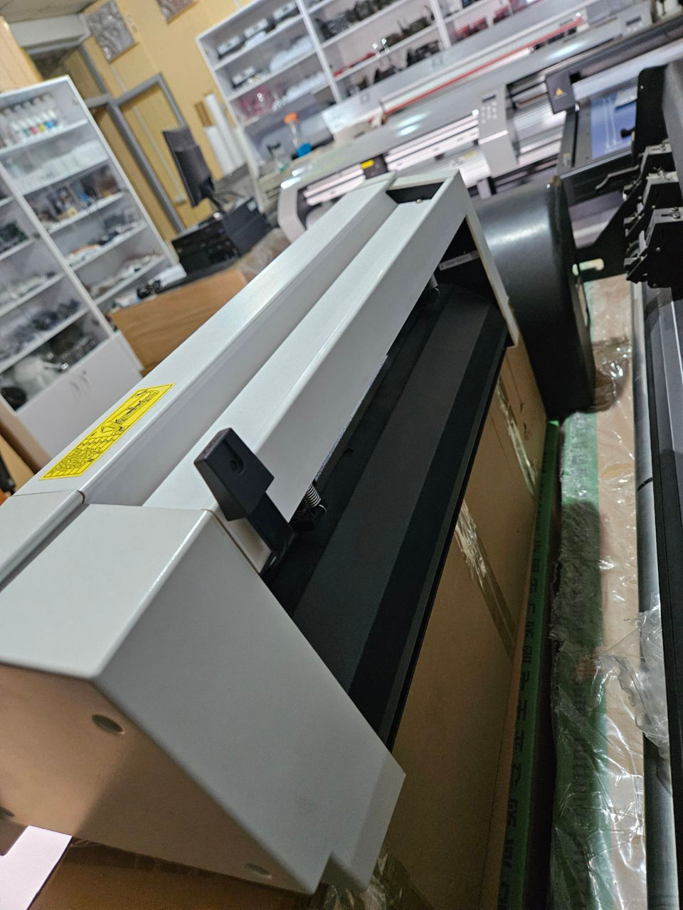 Режущий плоттер Graphtec CE5000-40 cutter plotter
