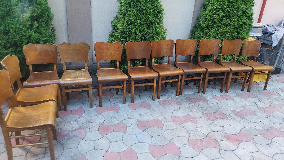 Se vind scaune aduse UE stare buna