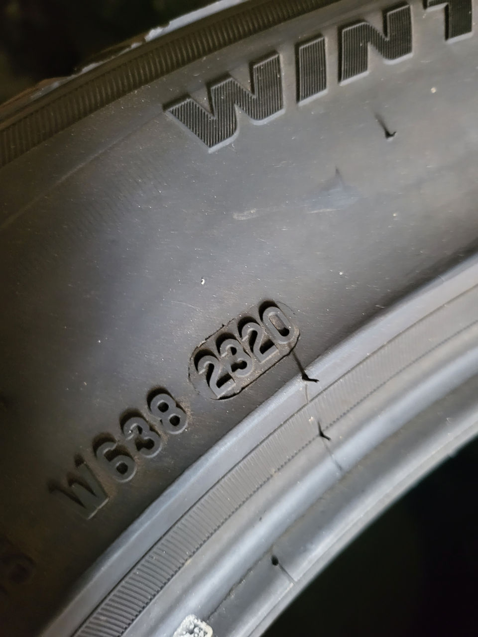 225/55R18