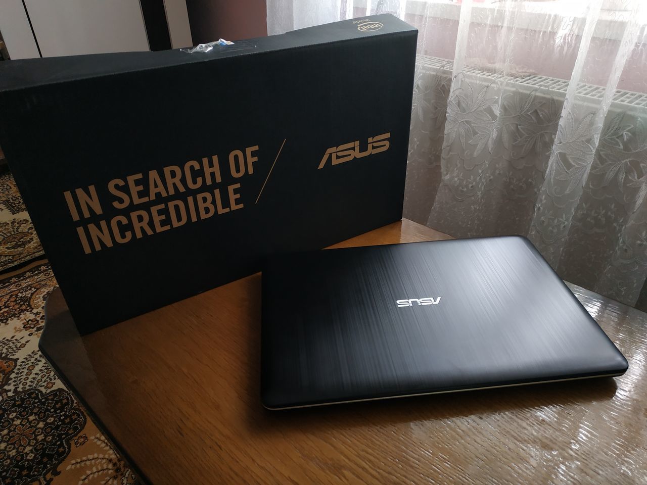 Новый Asus i3 RAM 8gb, HDD 256ssd