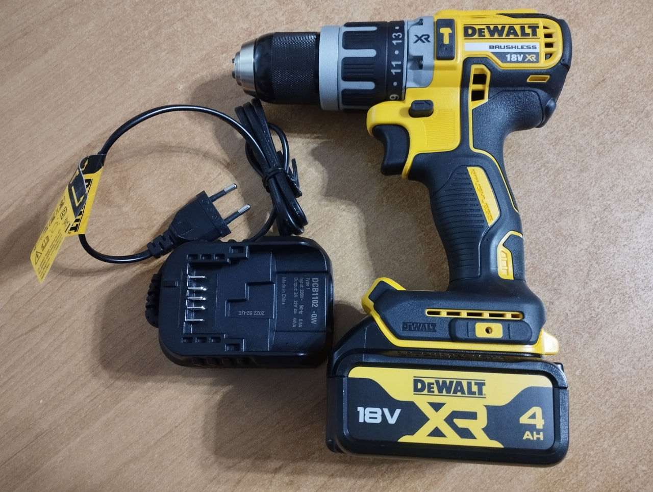 DeWalt DCD796 nou