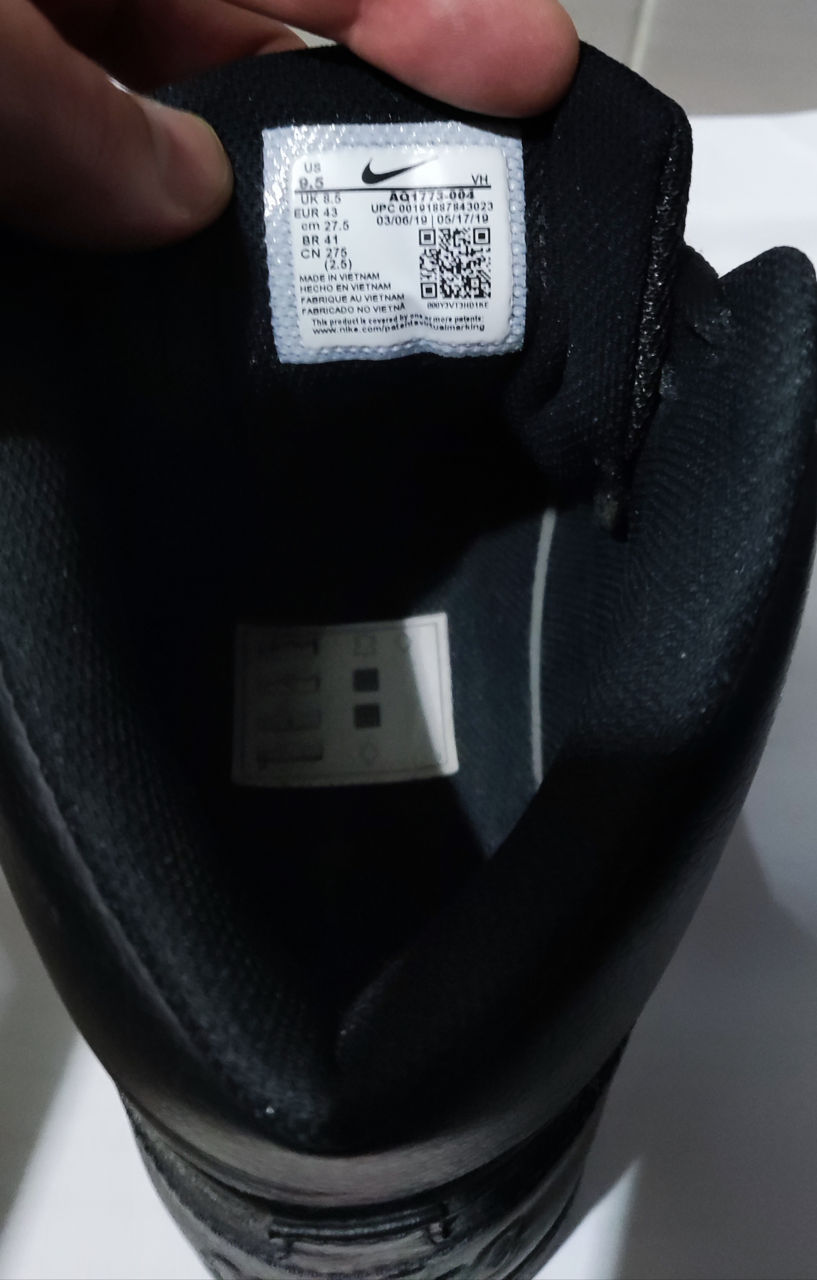 Зимние кроссовки Nike 42р оригинал