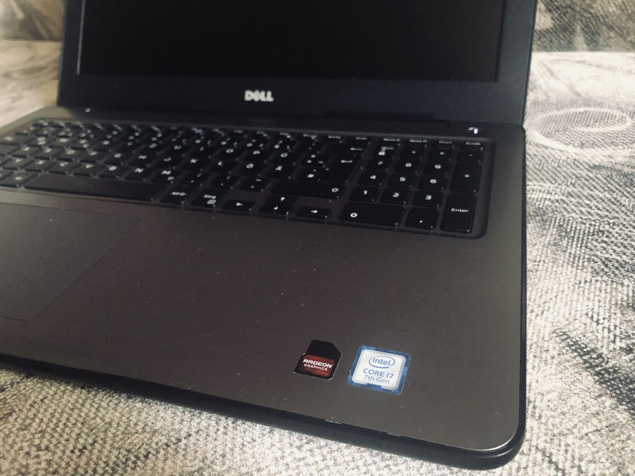 Dell inspiron 15 i7 7gen video 4gb SSD 240Gb 16Gb Ram