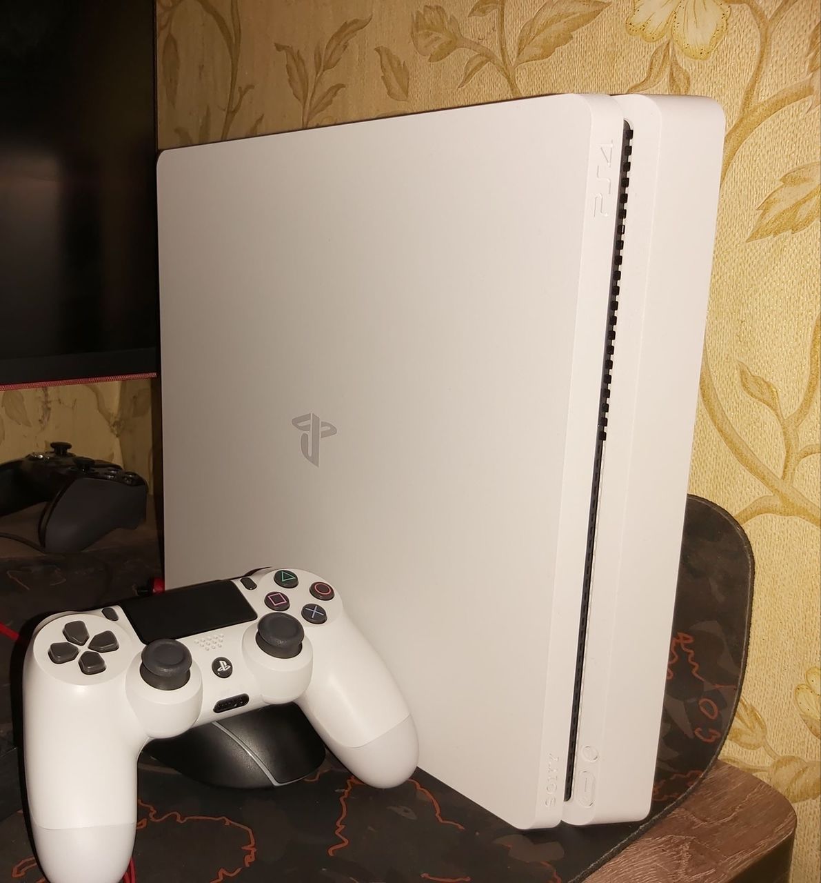 Schimb PS4 Slim + bani