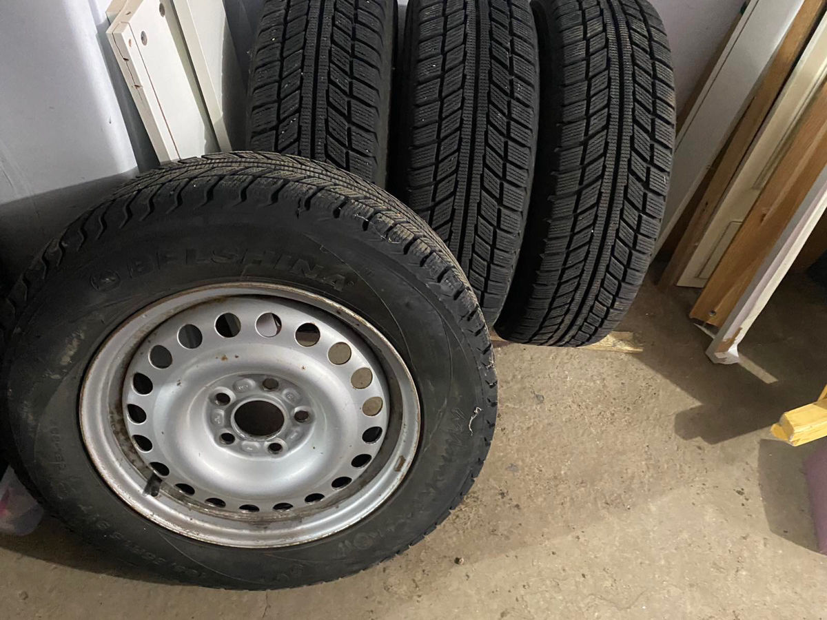 Vind 4 Roti noi cu tot cu discuri de la Ford Tranzit Conect 2002-2013,Marime 5*108