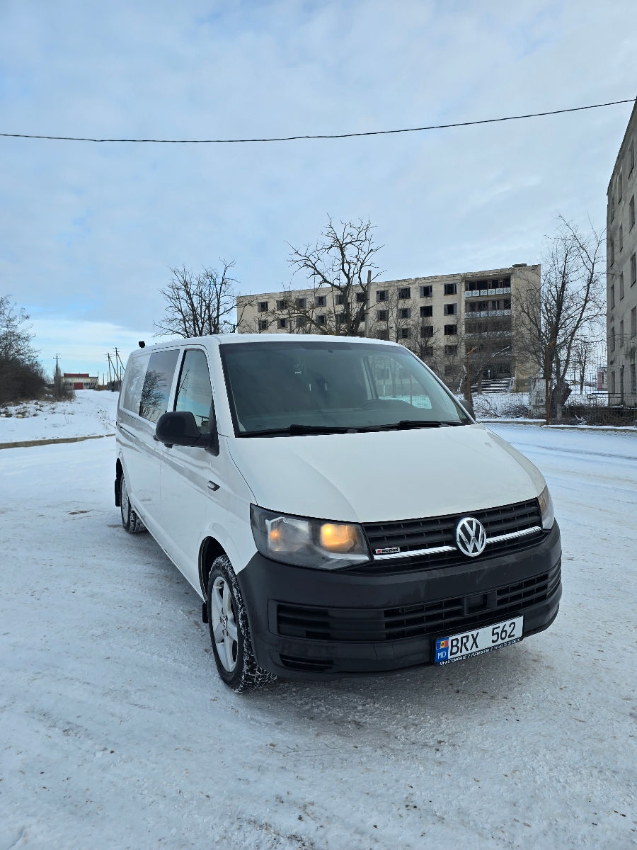 Volkswagen Transporter an. 2017 cu rulaj 275000 km, Diesel, 15750