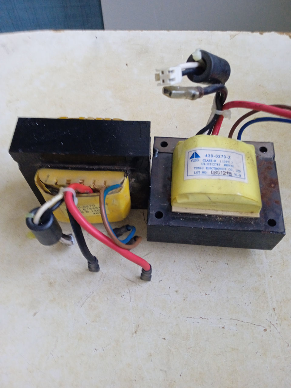Transformatoare 220/3V, 4,5V, 6V, 7,5V, 12