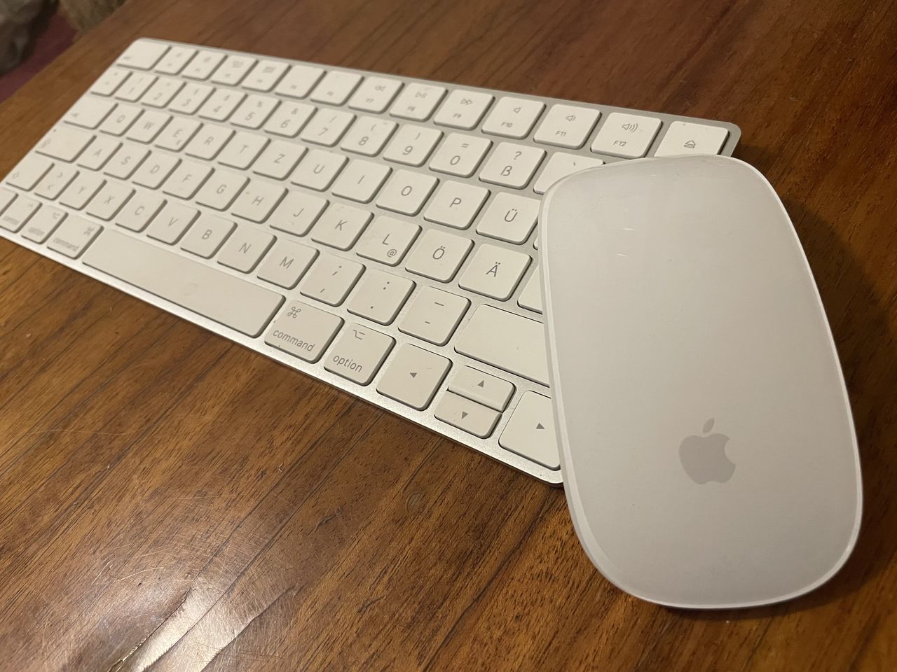 Apple Magic Mouse / Keyboard
