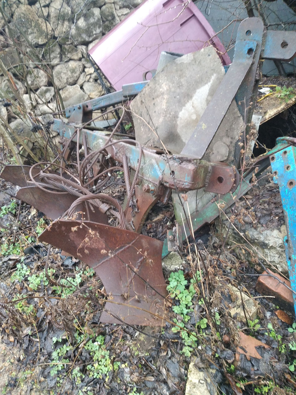 Se vinde plug pentru T40