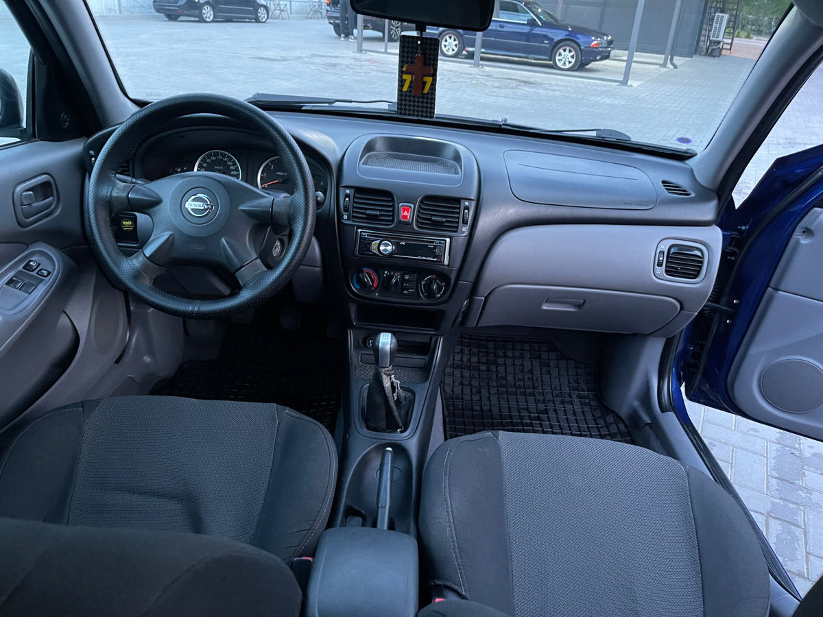 Nissan Almera