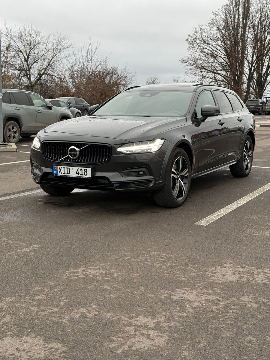 Volvo V90 Cross Country an. 2021 cu rulaj 100250 km, Mild Hybrid ...