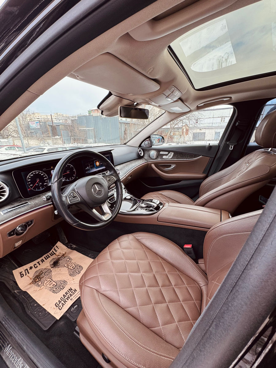 Mercedes E-Class an. 2016 cu rulaj 220000 km, Diesel, 23999